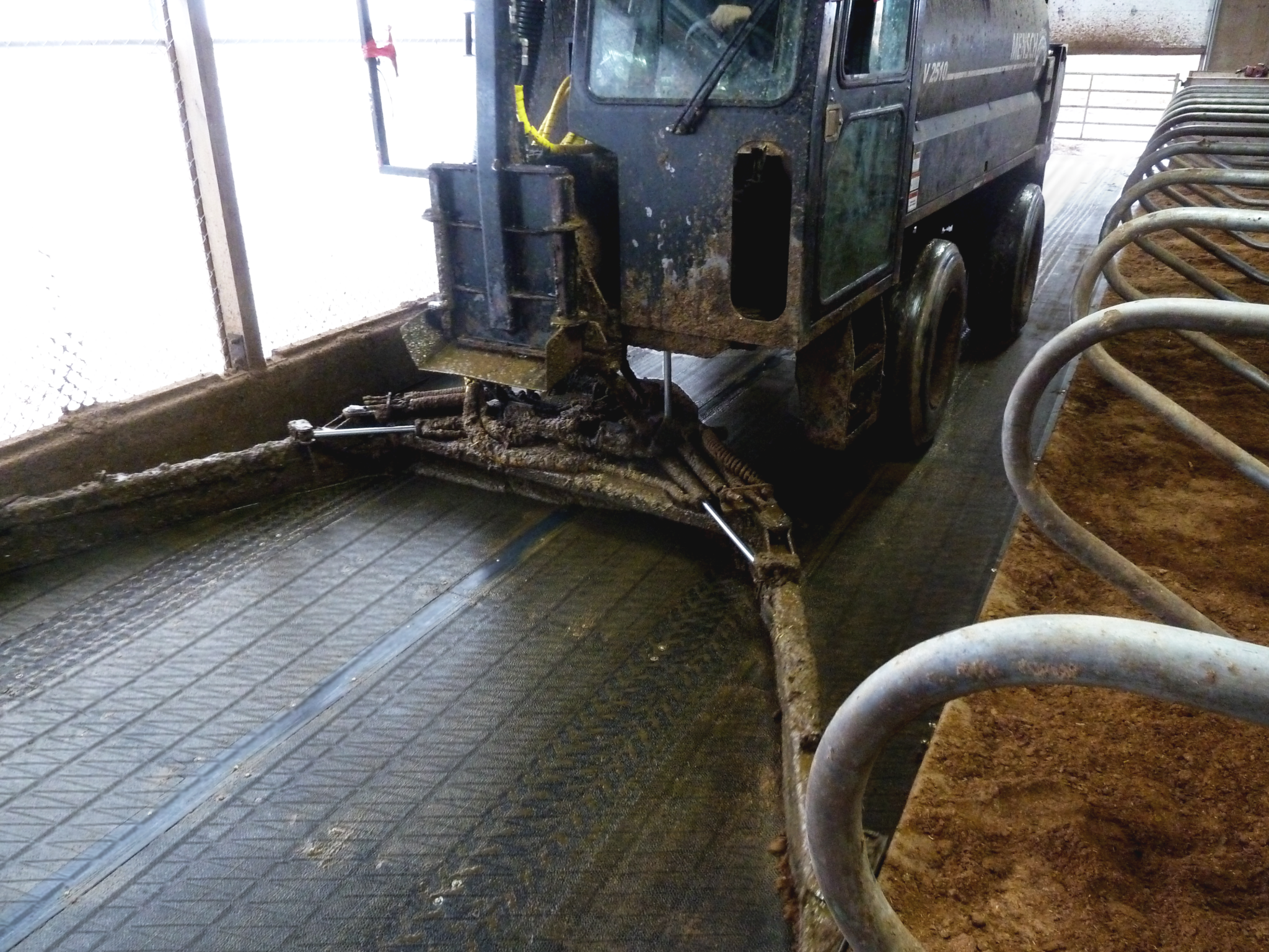 Scrapers, Skid Steers, and Rubber Flooring: What You Need to Know - Animat